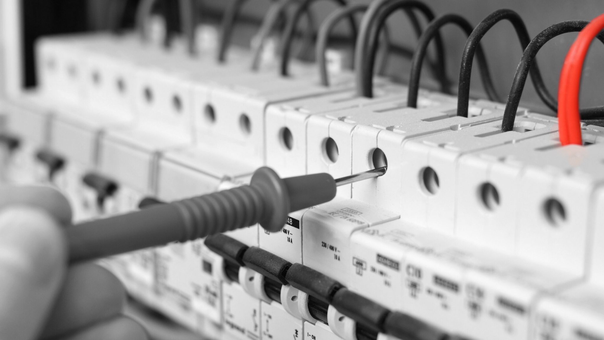 Electric Earnings: 4 Reasons to Consider a Career in Electrical ...